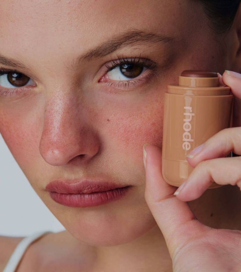 Rhode Pocket Blush – the must-have item for every girl! | BeauUp.com